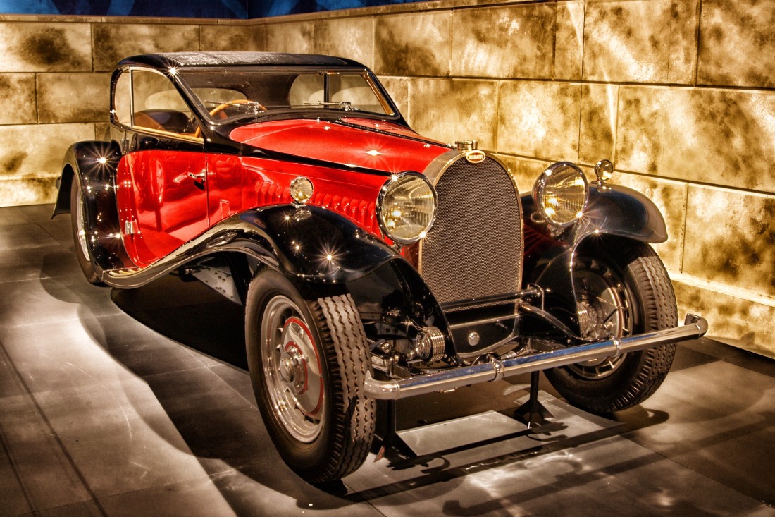 Cherry Red Bugatti - Sports | OshiPrint.in