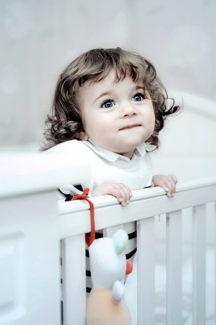 Standing Baby - Baby Posters | OshiPrint.in